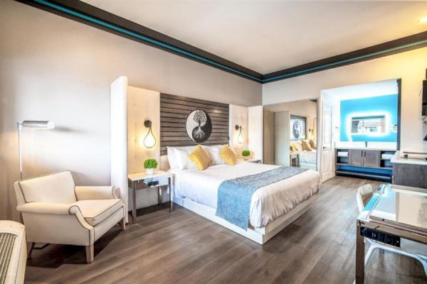 Bellflower Boutique Hotel Rooms | Aspire Inn Studios & Spa | Bellflower ...