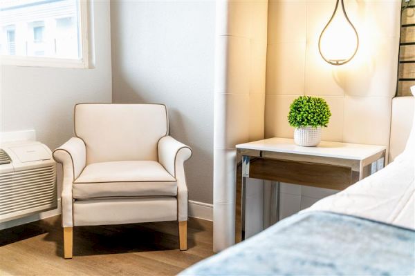 Bellflower Boutique Hotel Rooms | Aspire Inn Studios & Spa | Bellflower ...